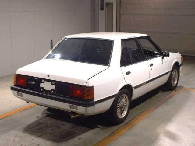 Used MITSUBISHI LANCER 1986 A175A-2010289 in good condition for sale