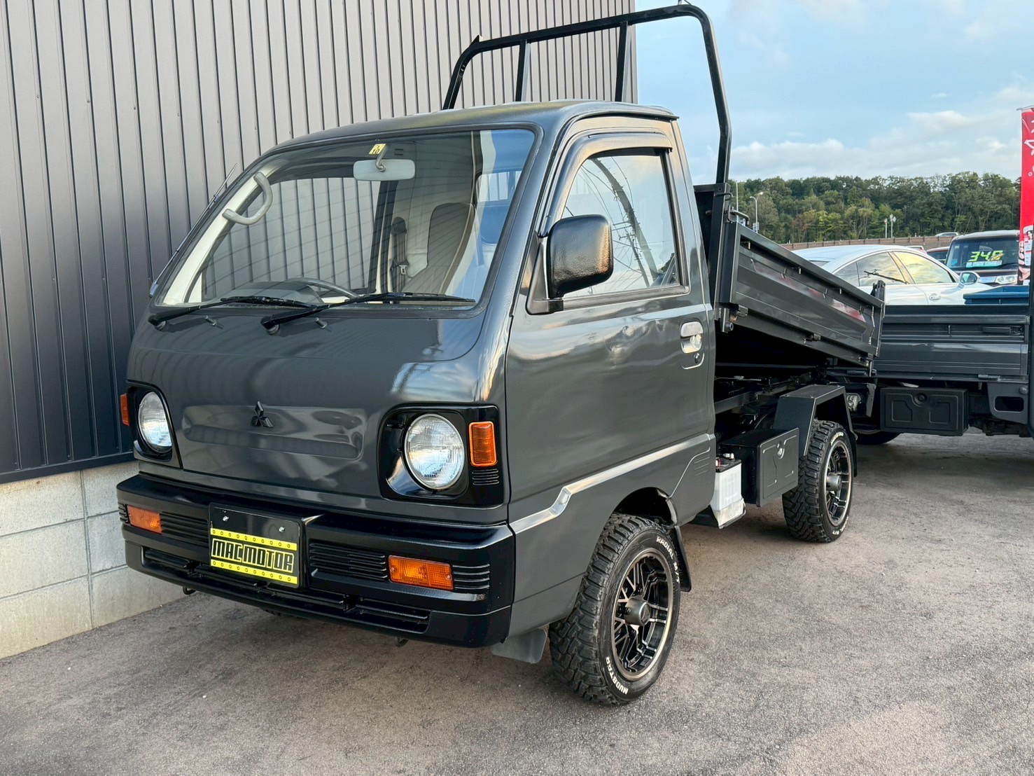 1991 Mitsubishi Minicab Truck U42T 4WD - Car Price $3,865