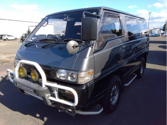 1991 Mitsubishi Delica Starwagon P25W - Car Price $11,717