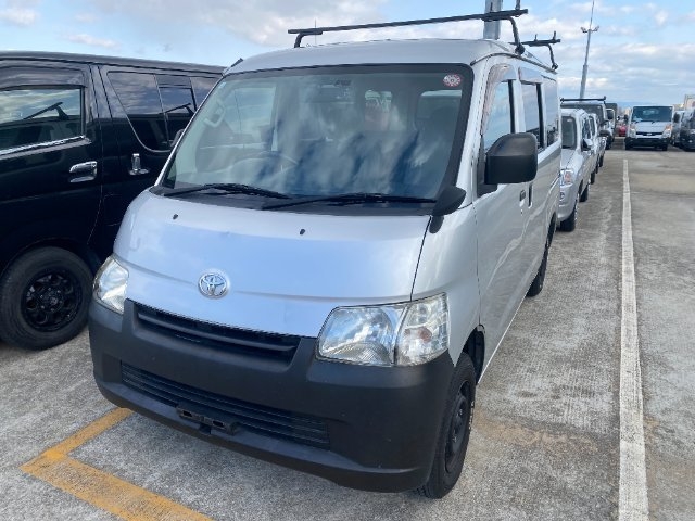 2017 Toyota Townace Van S402M - Car Price $7,234