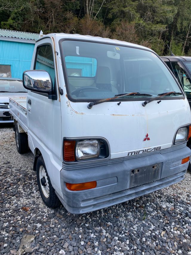 1997 Mitsubishi Minicab Truck V-U42T 4WD - Car Price $1,081