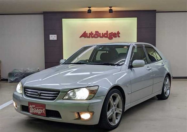 Toyota Altezza for Sale. Low Mileage. Good Condition