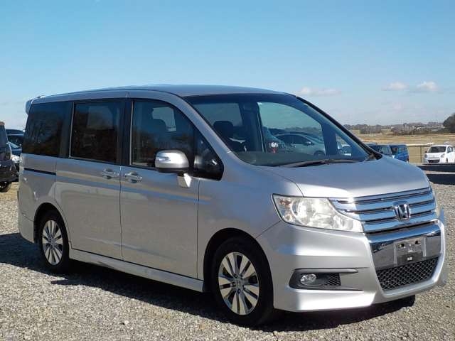 2010 Honda Stepwagon DBA-RK5 - Car Price $4,971