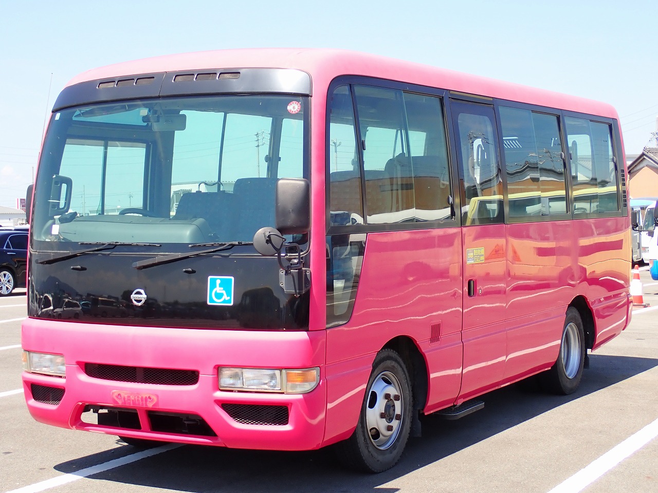 2004 Nissan Caravan Bus KK-BVW41 2WD - Car Price $7,251