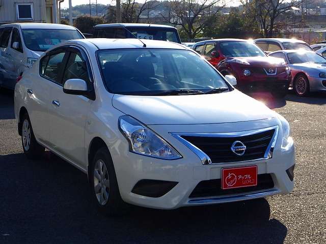 Nissan Tiida Latio With Rims