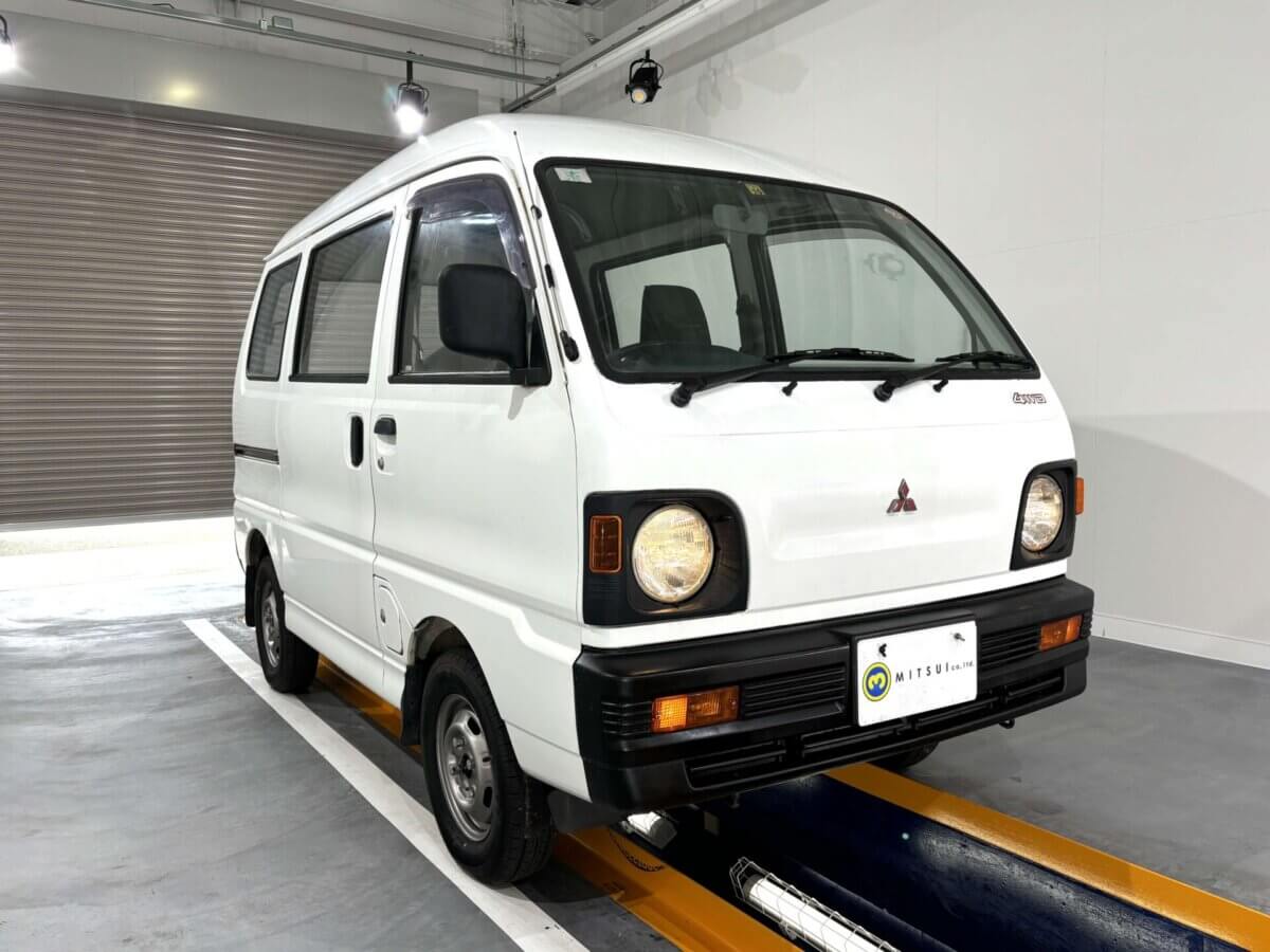 1993 Mitsubishi Minicab Van V-U42V 4WD - Car Price $2,050