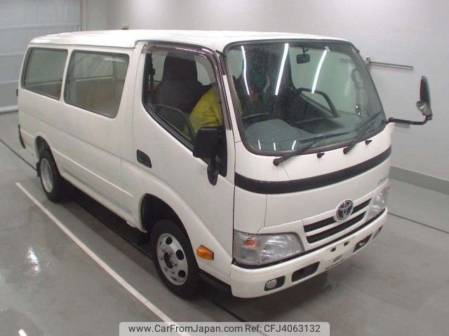 2015 Toyota Dyna Van KDY241V 2WD - Car Price $11,854