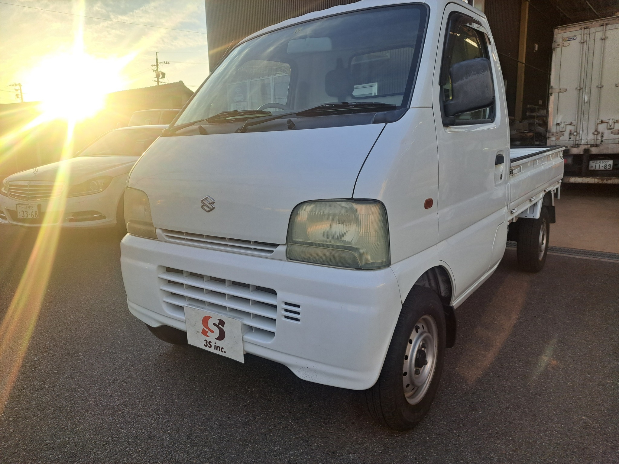 1999 Suzuki Carry Truck DA52T 2WD - Car Price $960