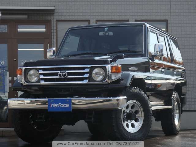 1995 Toyota Land Cruiser 70 HZJ77V 4WD - Car Price $28,441
