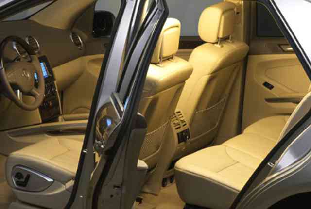 Mercedes Benz Mclass Ml350 Specs, Dimensions and Photos | CAR FROM JAPAN