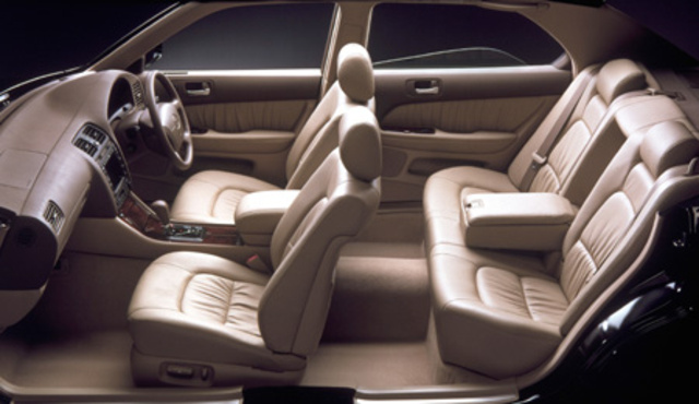 Toyota Celsior A Specs, Dimensions and Photos | CAR FROM JAPAN