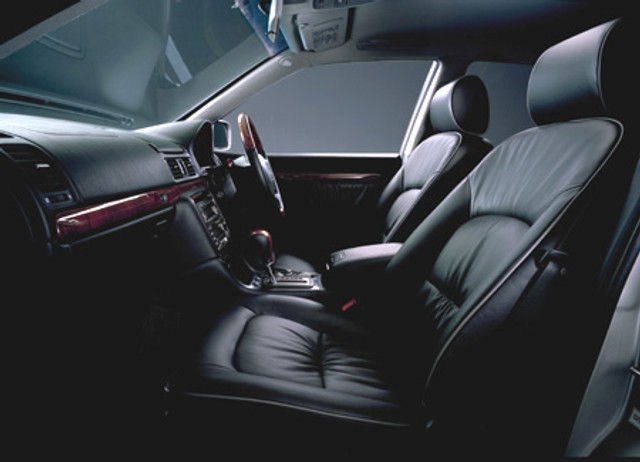 Toyota Progres Nc300 Ir Version Especificaciones, Dimensiones e ...