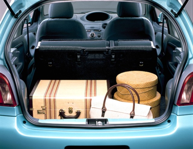 Toyota Vitz F Specs, Dimensions and Photos | CAR FROM JAPAN